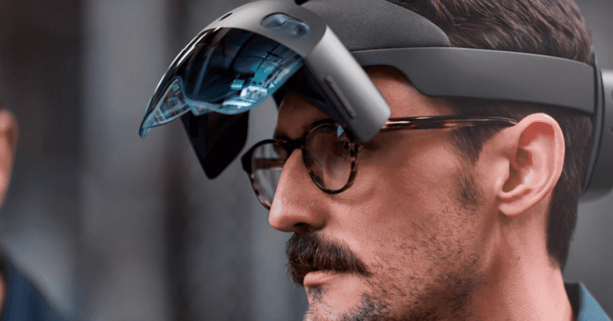 Microsoft HoloLens 2 Review - augmented reality smart glasses